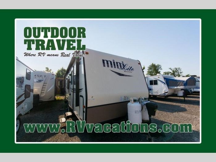 Forest River RV Rockwood Mini Lite 2503S 2015 Used RV for Sale in ...