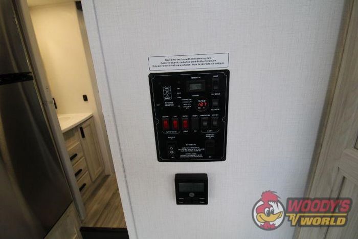 FOREST RIVER FORESTER 2501CD 2023 Used RV for Sale in Abbotsford ...