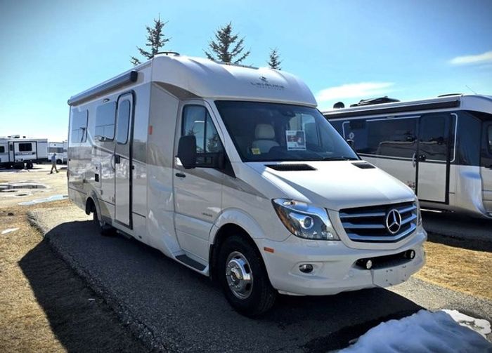 LEISURE TRAVEL VANS UNITY 2017 Used RV for Sale in Calgary, Alberta ...