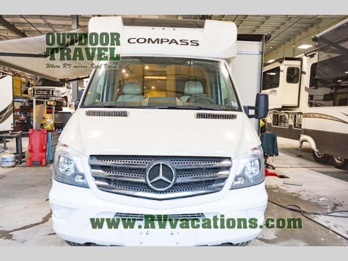 Thor Motor Coach Compass 24TX 2018 Used RV for Sale in Beamsville ...