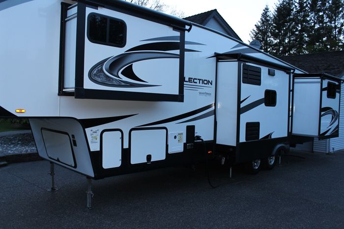 Grand Design 311bhs 2021 Used RV for Sale in Langley Twp, British ...
