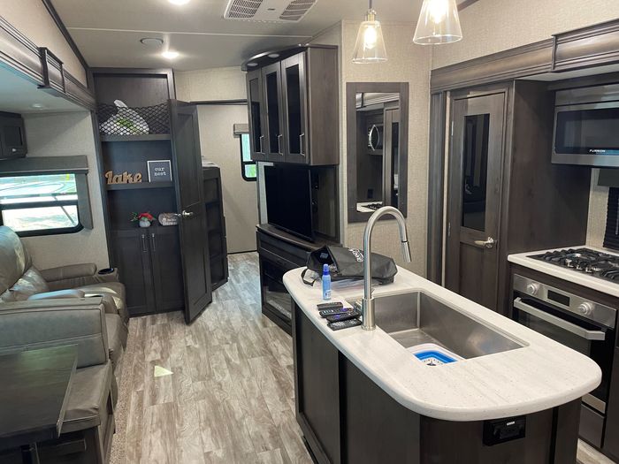 Grand Design 311bhs 2021 Used RV for Sale in Langley Twp, British ...