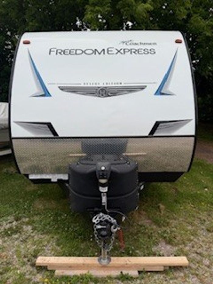 Coachman Freedom Express 29SE 2021 Used RV for Sale in Guelph, Ontario ...