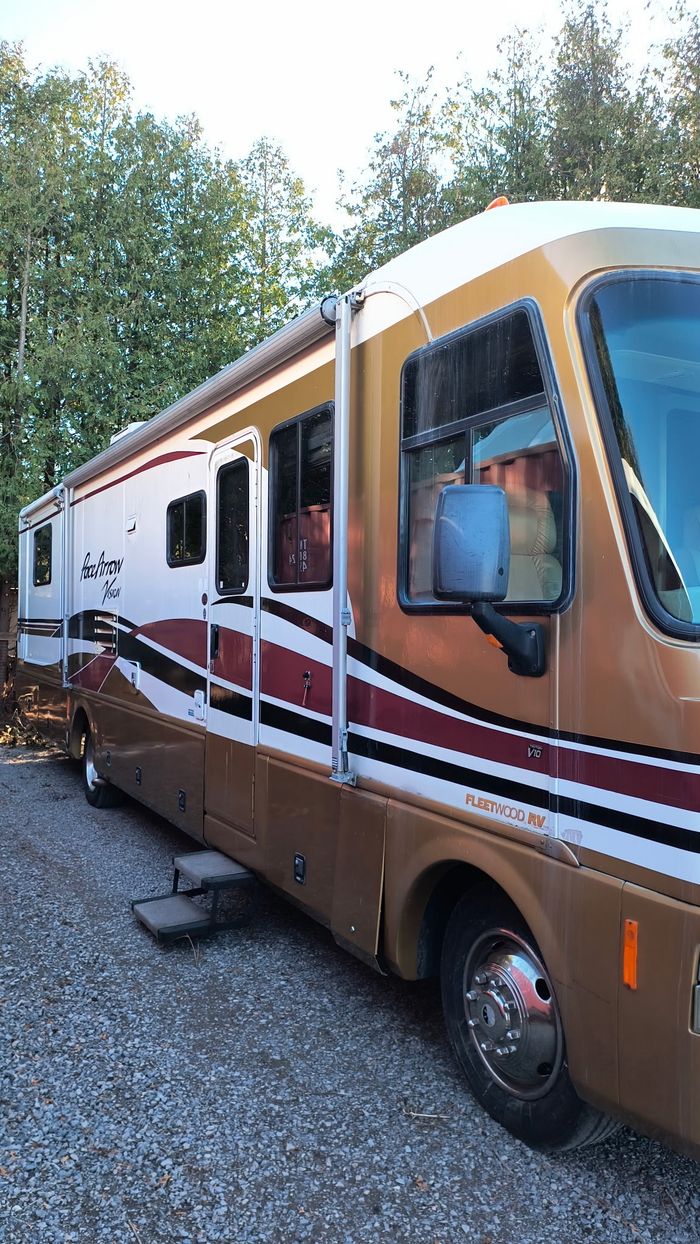 Fleetwood Pace Arrow 2000 Used RV for Sale in Oshawa, Ontario ...