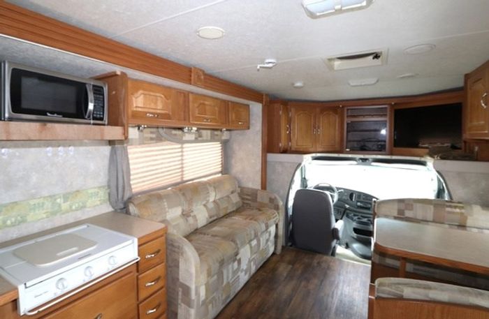COACHMEN LEPRECHAUN 2005 Used RV for Sale in Calgary, Alberta ...