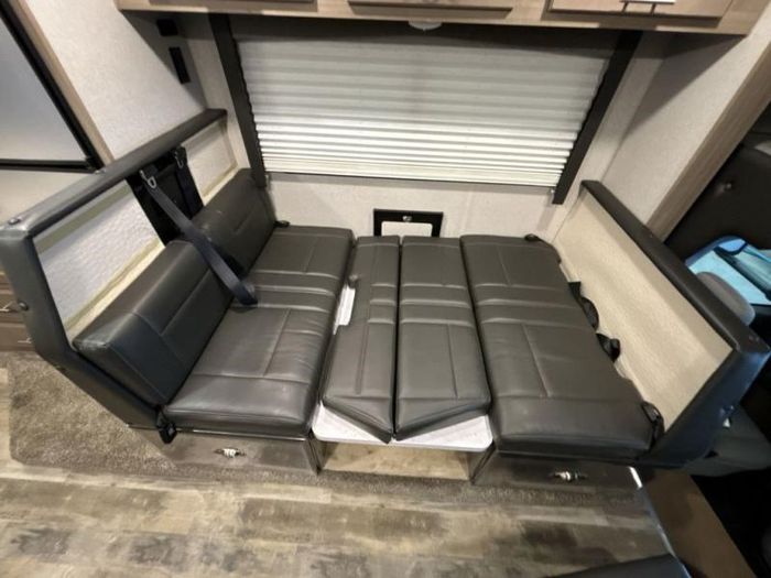 Adventurer LP Class C Adventurer 24DS 2023 Used RV for Sale in ...
