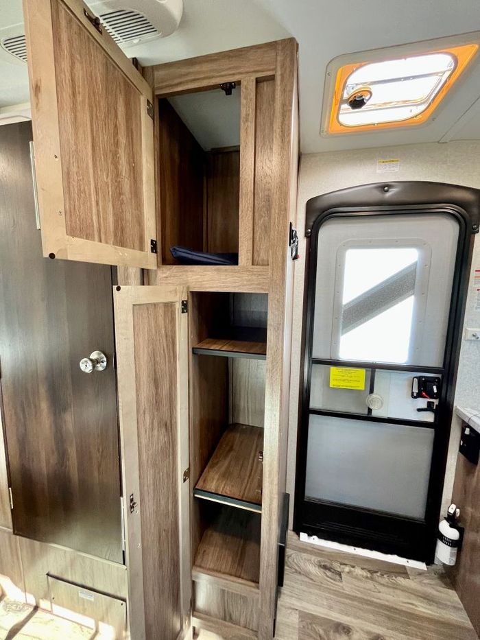 JAYCO HUMMINGBIRD 17RK 2018 Used RV for Sale in Smithville, Ontario ...