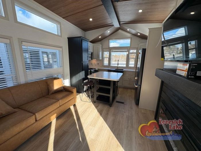 Kropf Canadian Series 645IUWD 2026 New RV for Sale in Burleigh Falls ...