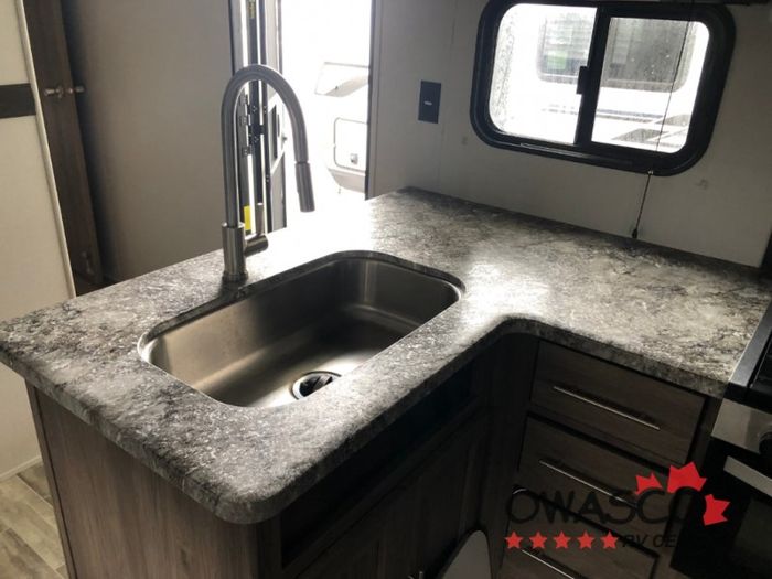 CrossRoads RV Zinger ZR299RE 2020 Used RV for Sale in Clarington ...